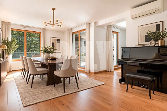 Neuilly-sur-Seine, Saint-James, Madrid : Appartement 4 pièces à vendre