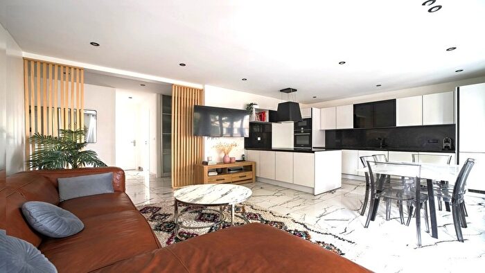 Appartement à vendre - Vincennes, Est - 4 pièces - 3 chambres