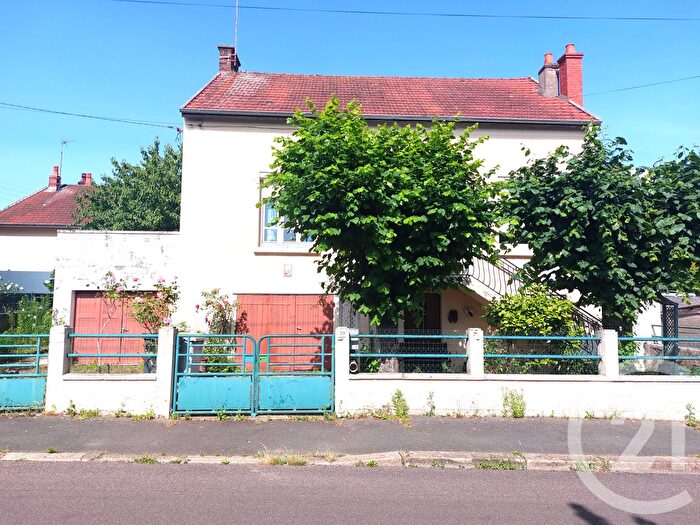 Maison à vendre - Le Creusot, Sud Est - 6 pièces - 3 chambres
