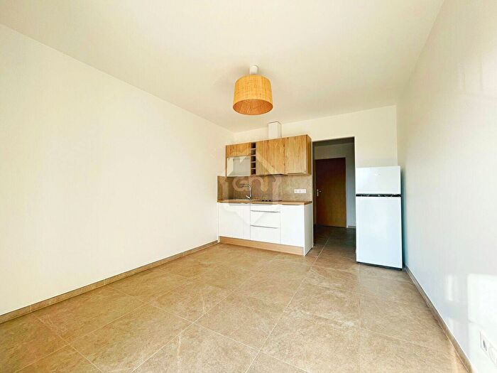 Appartement à louer - Nord, Vidauban - 1 pièce