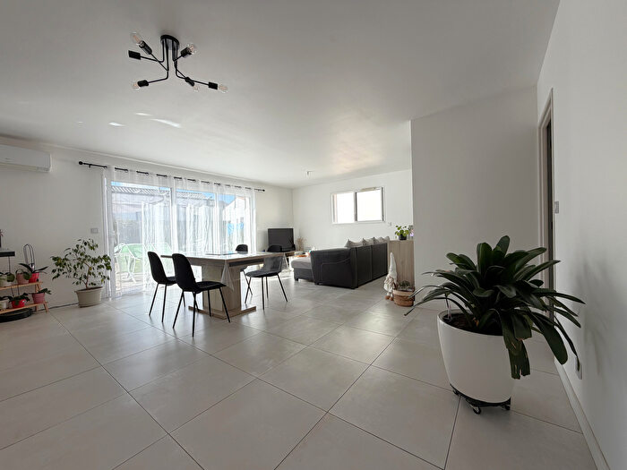 Maison 5 pièces à Beaulieu-sous-la-Roche, à vendre