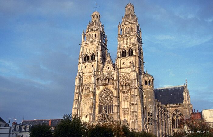 Maison à vendre - Tours - 10 pièces - 5 chambres