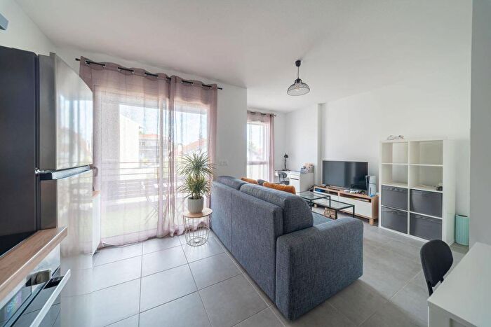 Parentis-en-Born : Appartement 1 pièce à louer