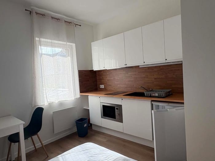Bourges, Centre-ville, Charlet, Lahitolle, Pignoux, Sembat : Appartement 1 pièce à louer