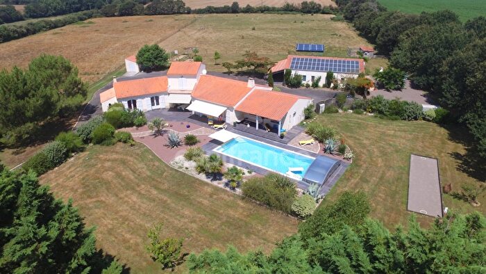 Maison à vendre - Château-dOlonne, La Maisonnette, Le Fléchoux - 10 pièces - 4 chambres