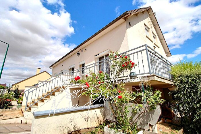 Maison à vendre - Angerville - 7 pièces - 6 chambres