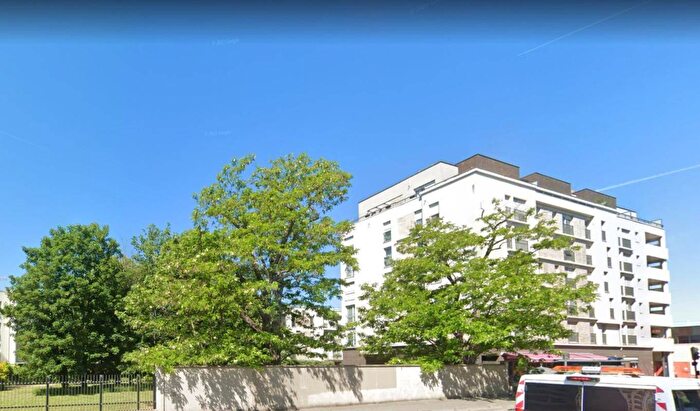 Pleyel, Saint-Denis : Appartement 2 pièces à louer
