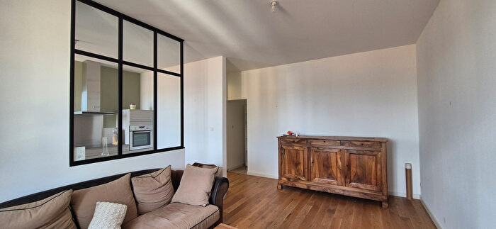 Appartement à louer - Ajaccio, Casone, Trottel - 3 pièces - 2 chambres