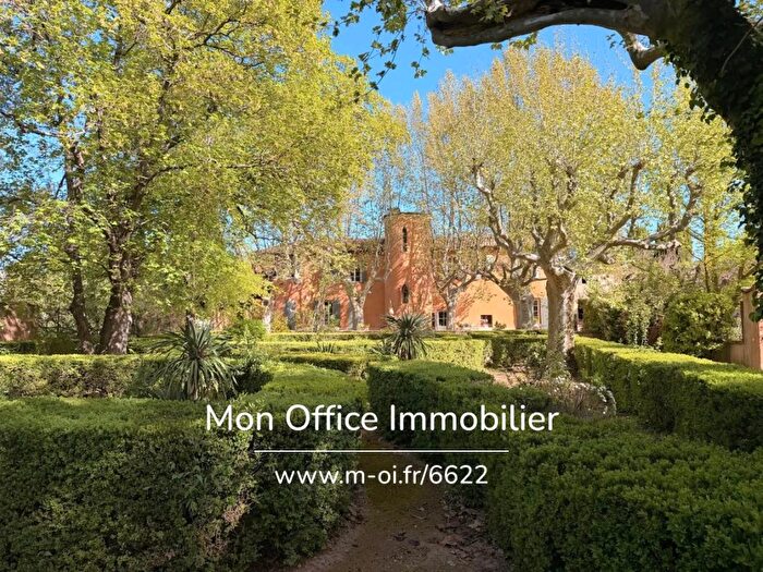 Aix-en-Provence, Les Milles : Maison 18 pièces à vendre