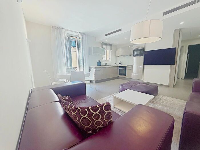 Cannes, Centre-ville : Appartement 2 pièces à vendre