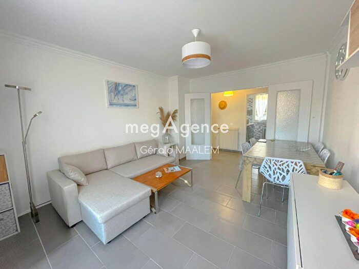 Appartement à vendre - Saint-Raphaël, Veyssières - 3 pièces - 2 chambres