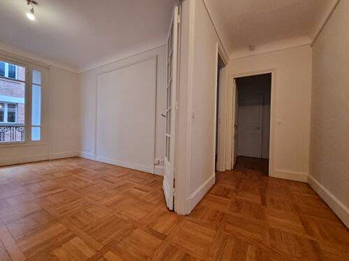 Appartement à louer - Auteuil Sud, Paris ème arrondissement - 3 pièces - 1 chambre