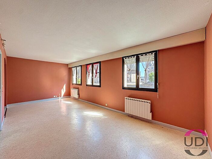 Appartement à vendre - Montluçon, Centre-ville, Les Forges - 2 pièces - 1 chambre