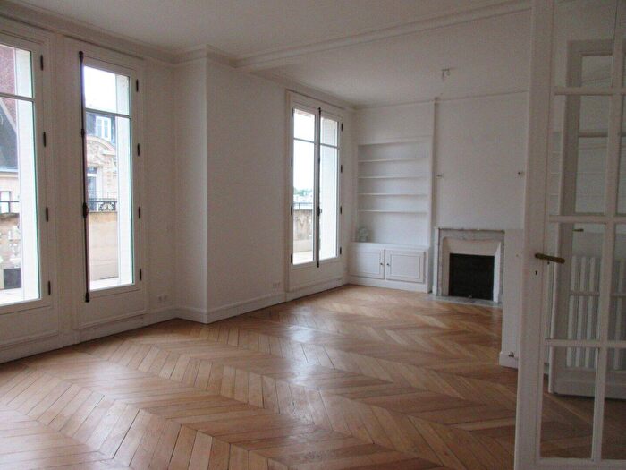 Appartement à louer - Porte Dauphine, Paris ème arrondissement - 6 pièces - 3 chambres