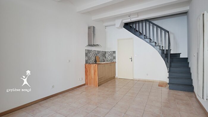 Maison 2 pièces à Saint-Laurent-d'Aigouze, à louer