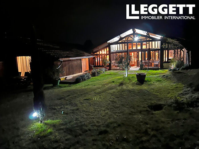 Maisons à vendre et appartements à louer - 1