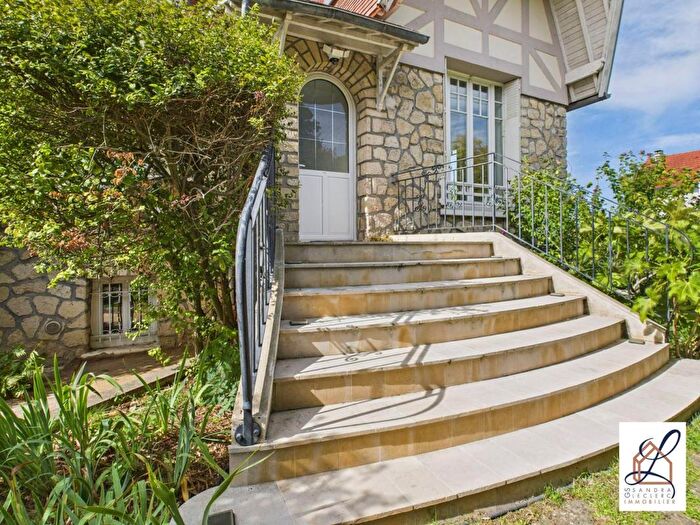 Maison à vendre - Sucy-en-Brie - 7 pièces - 4 chambres