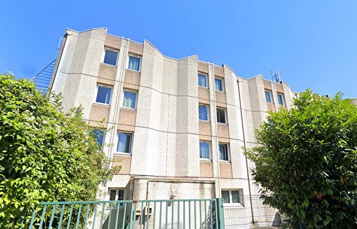 Appartement à vendre - Roissy-en-Brie, Arpents, Etang, Vignes - 2 pièces - 1 chambre