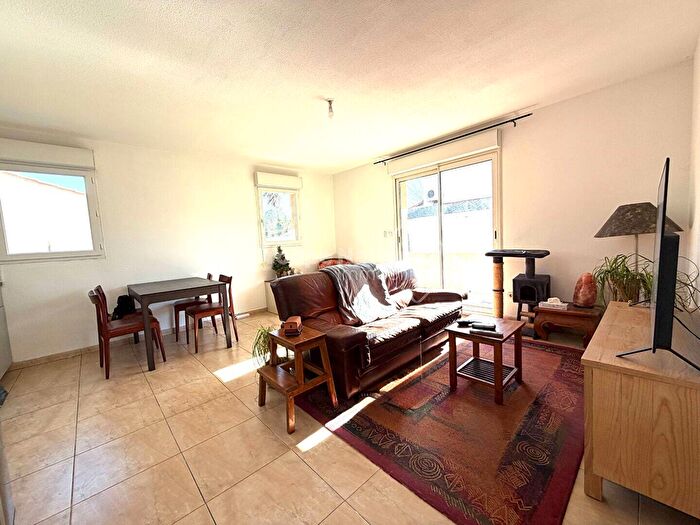 Appartement à louer - Campagne, Miramas - 3 pièces - 2 chambres