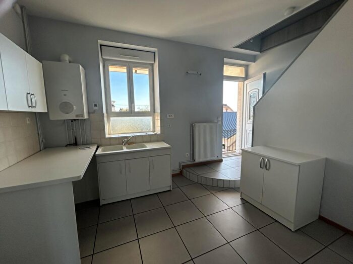 Appartement à louer - Le Creusot, Sud Est - 3 pièces - 2 chambres