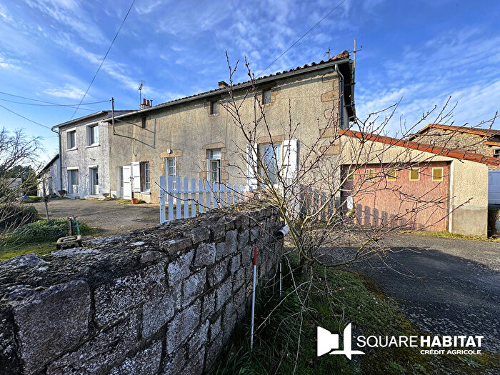 Maison à vendre - Cholet, Le Puy Saint-Bonnet - 11 pièces - 6 chambres