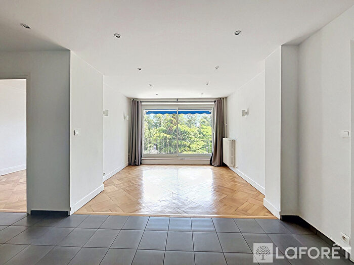 Appartement 3 pièces à Caluire-et-Cuire, Saint-Clair, à louer