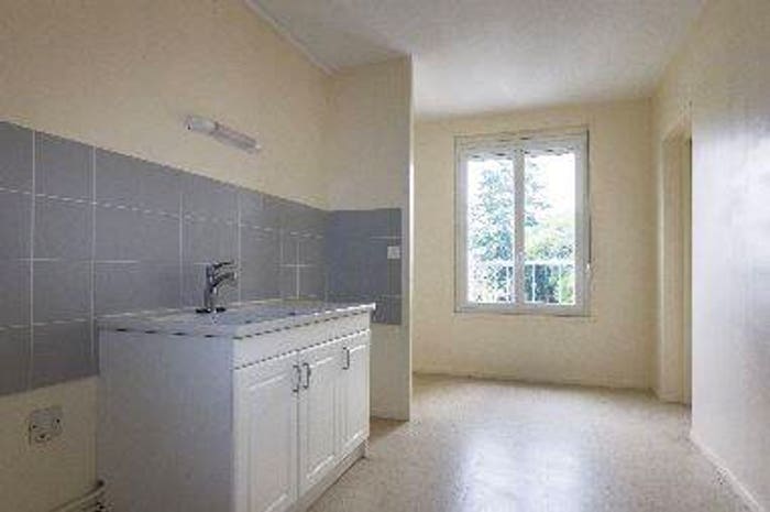 Le Blanc : Appartement 5 pièces à louer