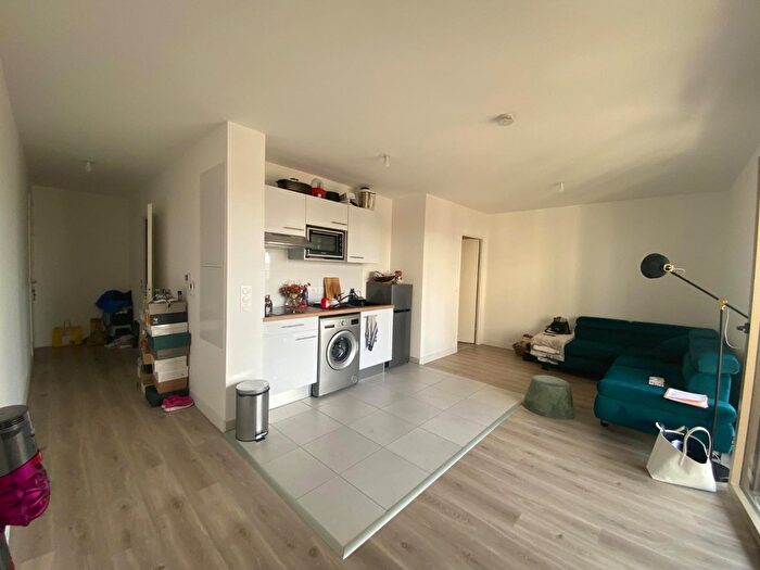 Appartement à louer - Bordeaux, La Bastide - 2 pièces - 1 chambre