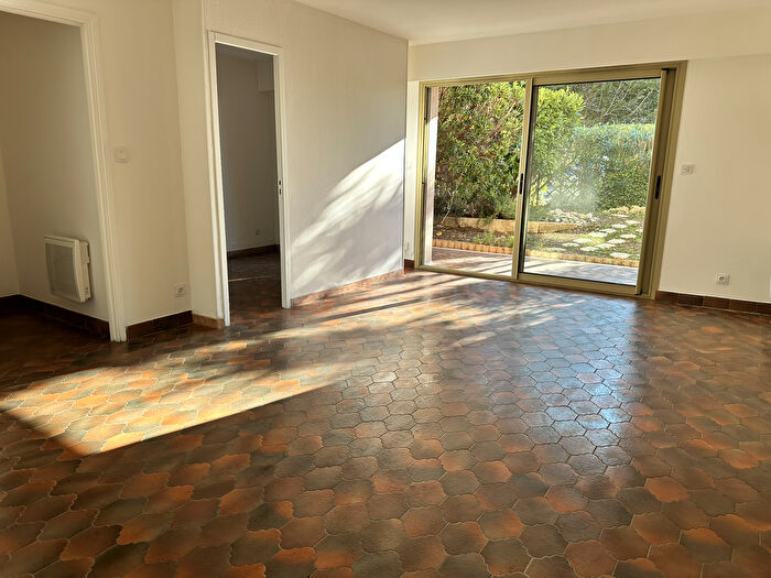 Appartement à vendre - Vence, Saint-Martin, Lubiane, Le Suve - 2 pièces - 1 chambre