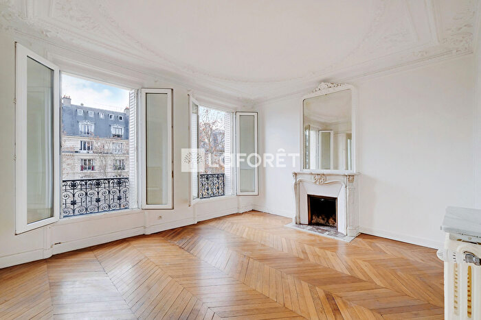 Appartement à vendre - Paris e , Montmartre, Sacré Coeur, Abbesses - 4 pièces - 2 chambres