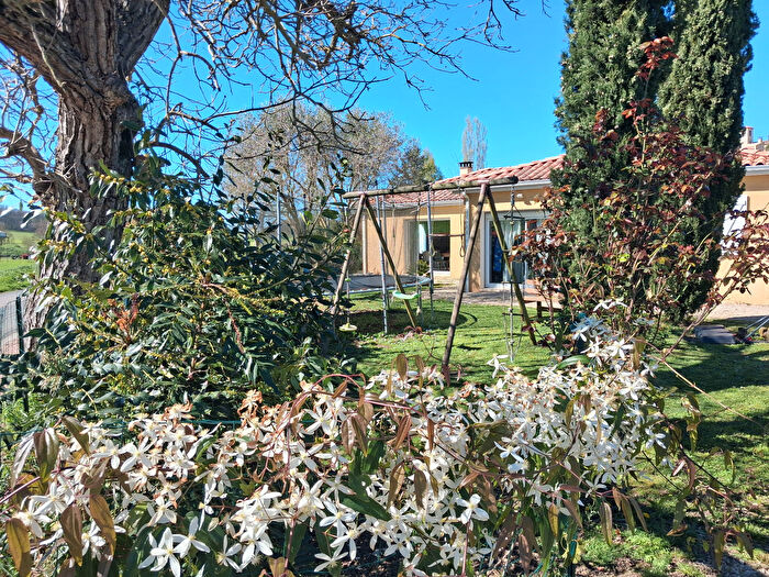 Maison à vendre - Rouffiac - 5 pièces - 4 chambres