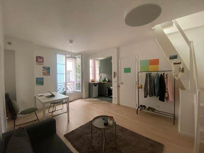 Appartement à louer - Hôtel de Ville-Planchette, Levallois-Perret - 3 pièces - 2 chambres