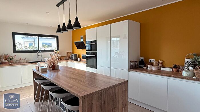 Maison 4 pièces à Palaja, à vendre