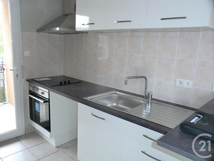 Brive-la-Gaillarde, Pont de La Bouvie, Gaubre, Estavel, Tujac : Appartement 3 pièces à louer