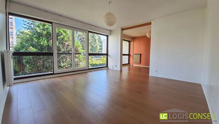 Appartement à louer - Houssières, Châtenay-Malabry - 3 pièces - 2 chambres