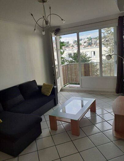 Appartement à louer - Colline des Pères-Tardy, Saint-Étienne - 3 pièces - 2 chambres