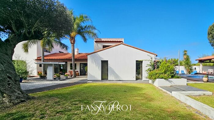 Maison à vendre - Saint-Cyprien, Village, Zone dActivité - 6 pièces - 5 chambres