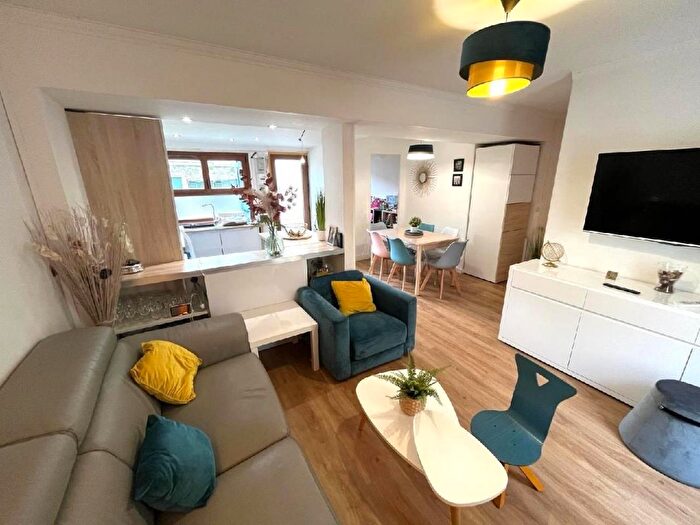 Maison à vendre - Orry-la-Ville - 4 pièces - 3 chambres