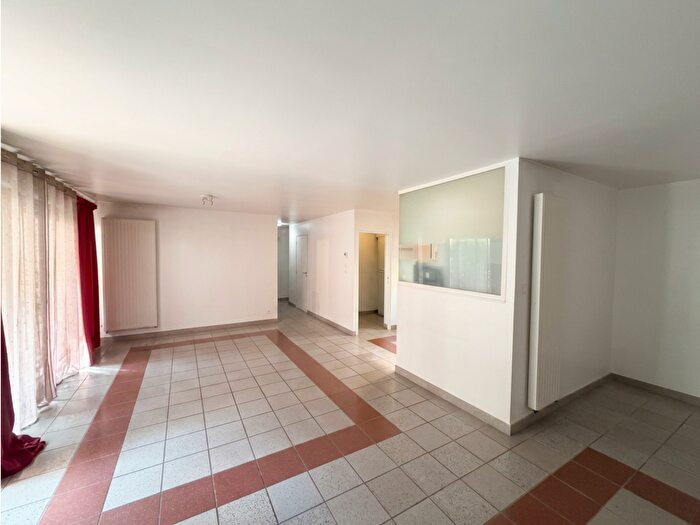 Appartement 3 pièces à Mâcon, Centre-ville, à louer
