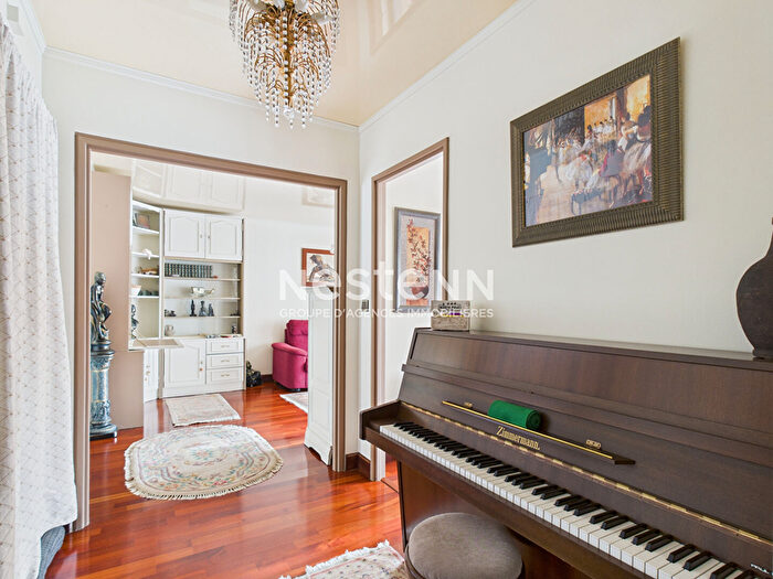 Appartement à vendre - Paris e , Buttes Chaumont, Laumière, Manin - 4 pièces - 3 chambres