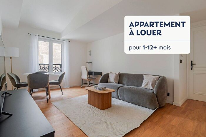 Appartement à louer - Saint Philippe du Roule, Paris ème arrondissement - 3 pièces - 2 chambres