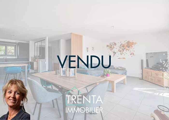 Appartement à vendre - Voiron - 4 pièces - 3 chambres