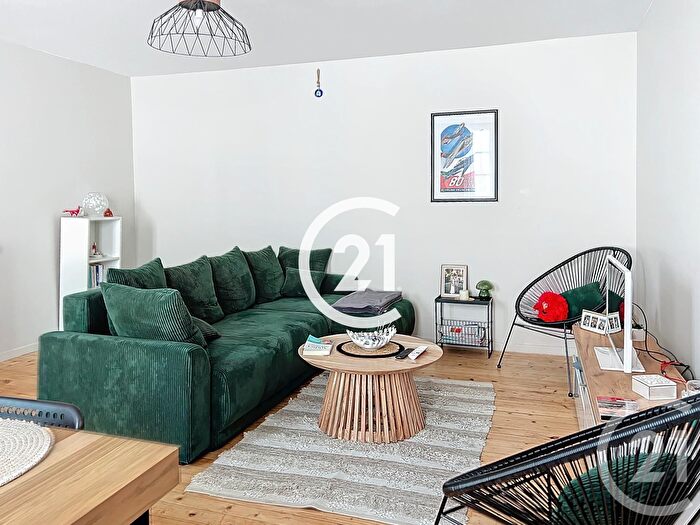 Appartement à louer - Cognac, Centre-ville, Gare - 4 pièces - 3 chambres