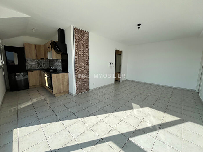 Appartement à louer - Golbey - 3 pièces - 2 chambres