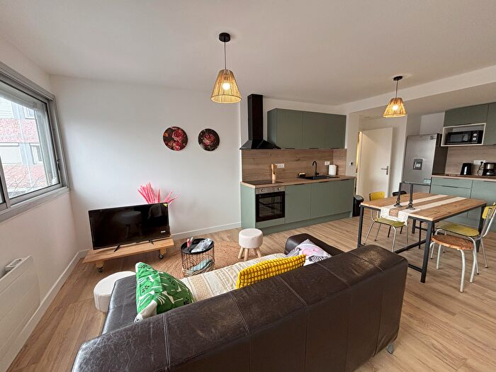 Appartement à louer - Toulouse, Ancély, Arènes romaines - 4 pièces - 3 chambres