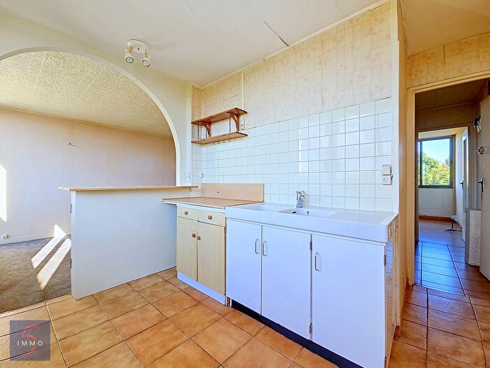 Noisy-le-Grand, Est : Appartement 3 pièces à vendre