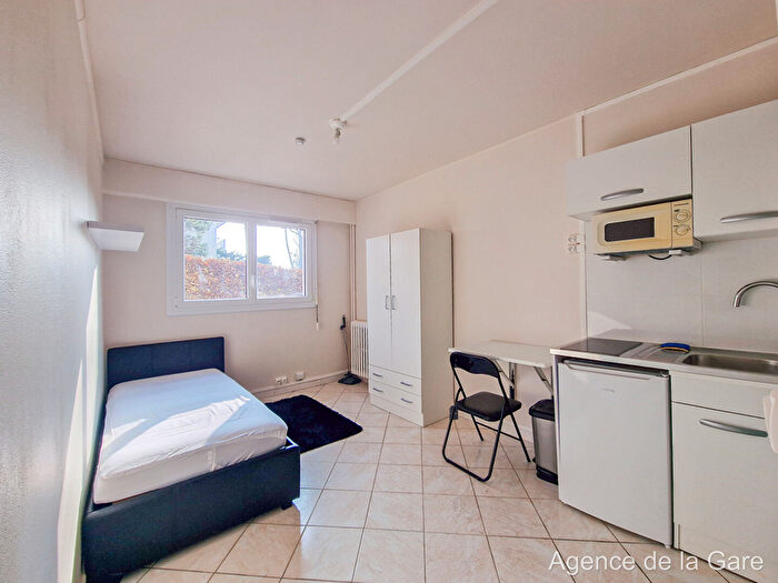 Maisons-Laffitte, Est : Appartement 1 pièce à vendre