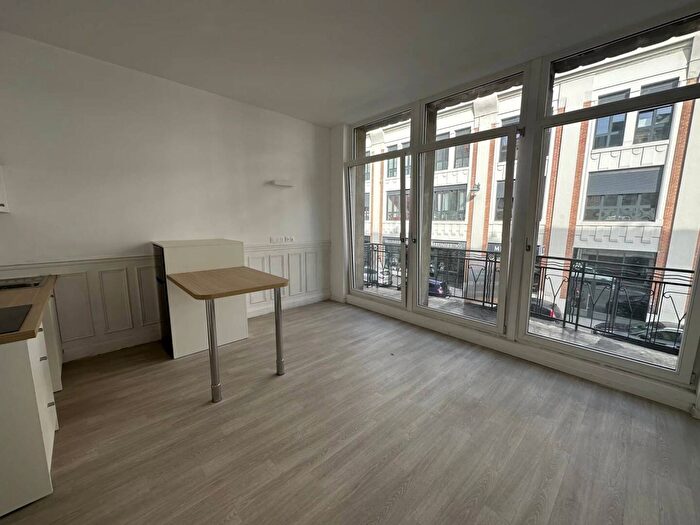 Appartement à louer - Centre Ville, Saint-Quentin - 2 pièces - 1 chambre