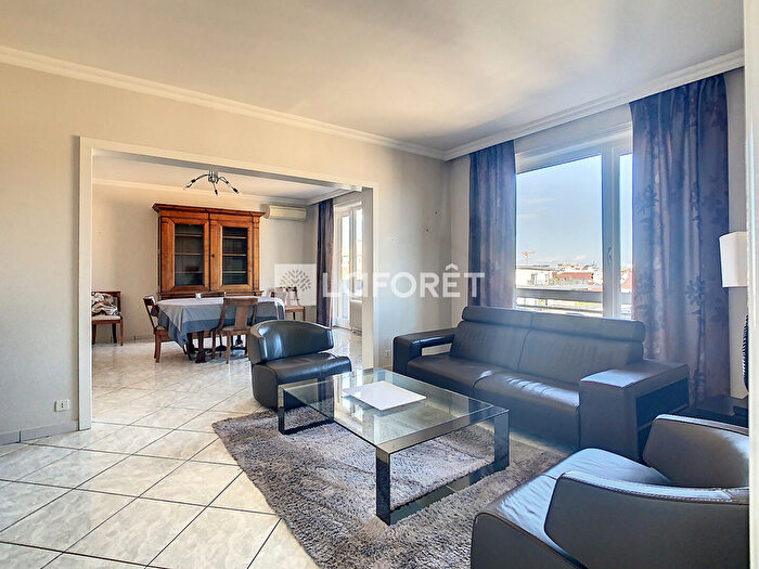 Appartement 4 pièces à Lyon 3ème, Voltaire, Part Dieu, à louer