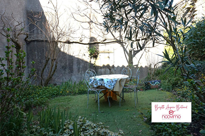 Maison à vendre - Mortagne-sur-Sèvre - 5 pièces - 3 chambres